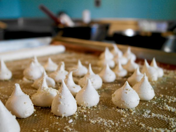 ¿No sabes cómo preparar merenguitos cubanos? ¡Te enseñamos!