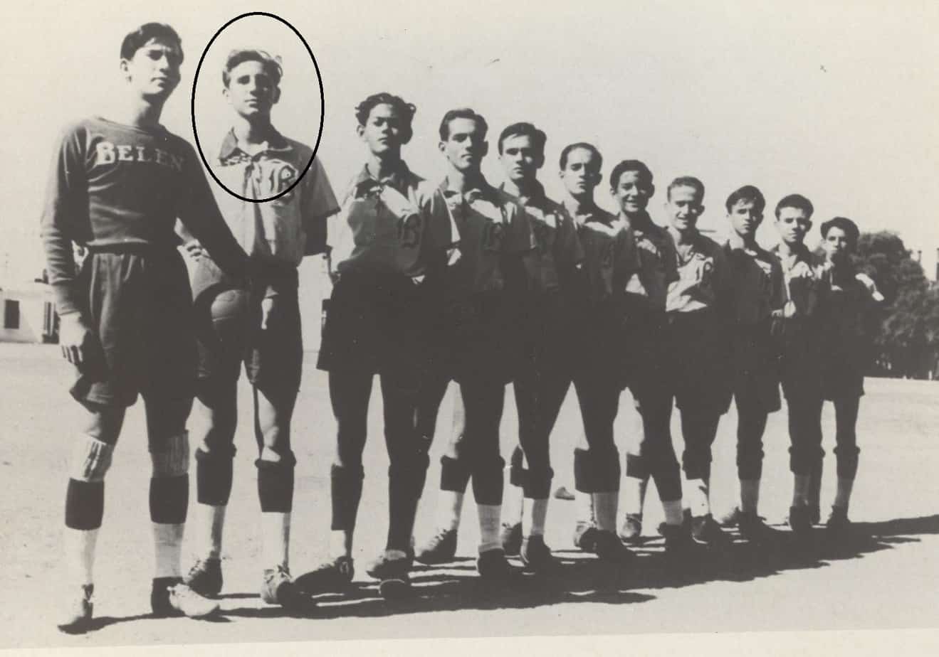 Cuando Fidel Castro fue delantero en un equipo de Futbol en el colegio ...