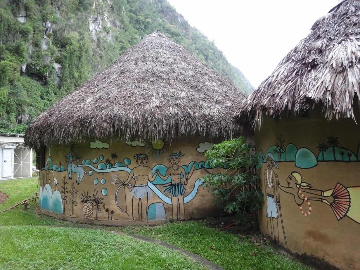 Palenque de los Cimarrones de Viñales, un peculiar restaurante dentro ...