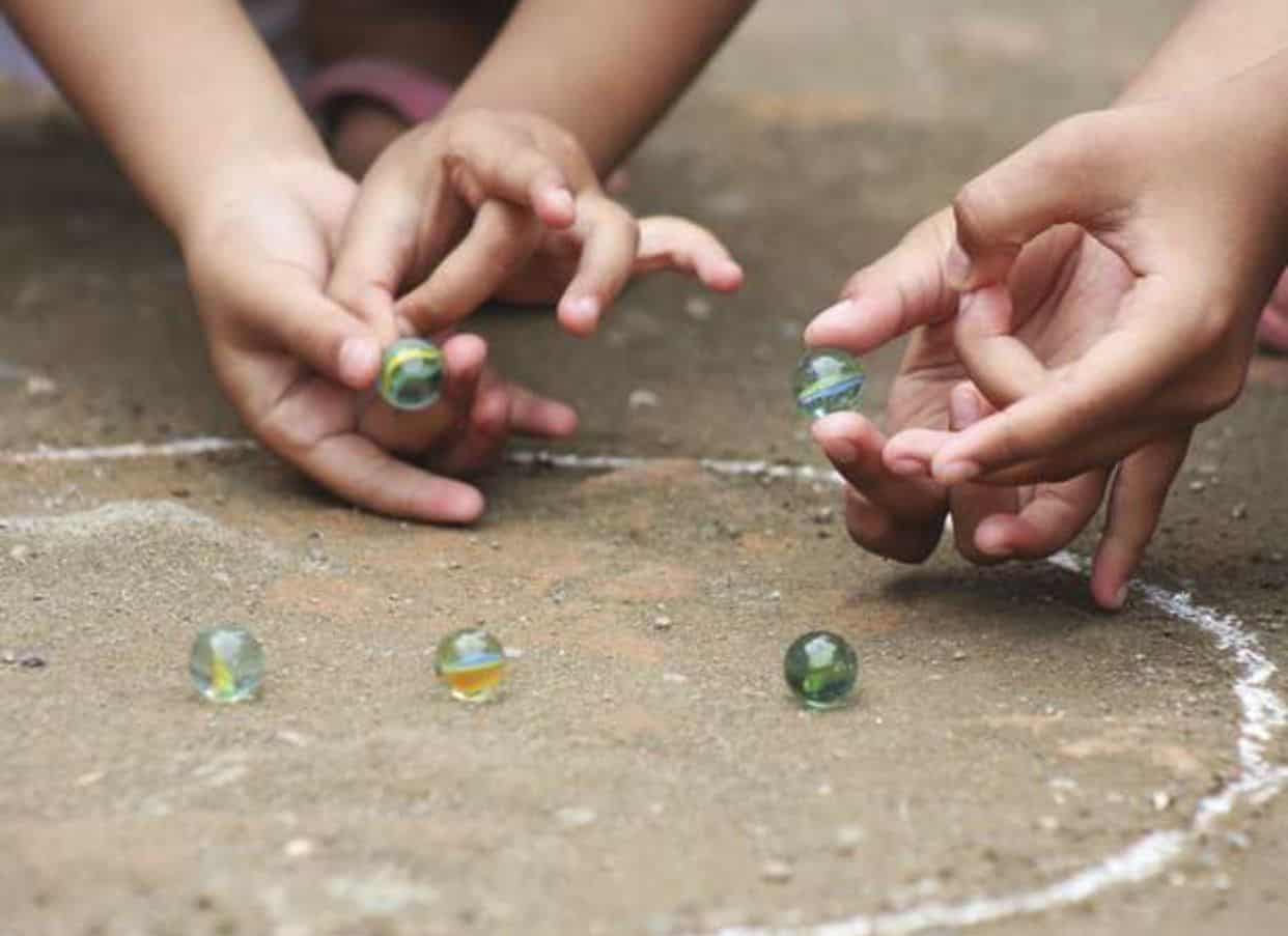 Los 5 juegos más típicos de los niños en Cuba - Todo Cuba