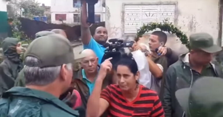 Cubanas se rinden ante Díaz Canel tras paso de Ian por Pinar del Río ...