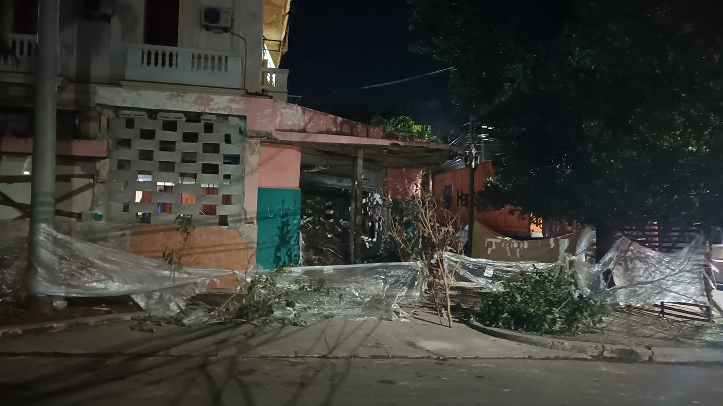 Demuelen el restaurante La Carreta, en el Vedado habanero - Todo Cuba