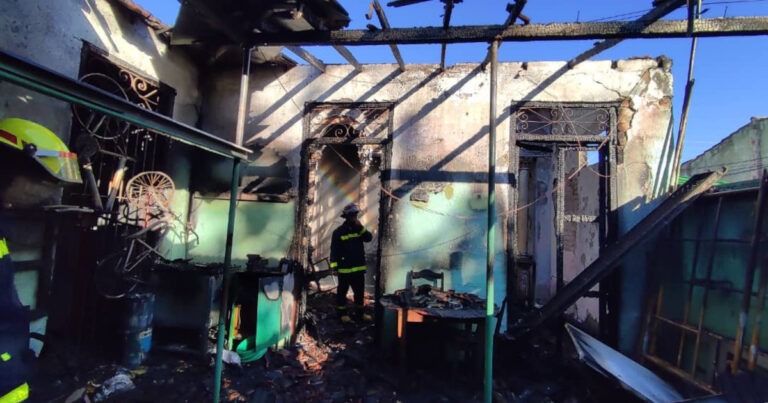 Incendio por explosión de moto eléctrica en una casa en Santa Clara ...