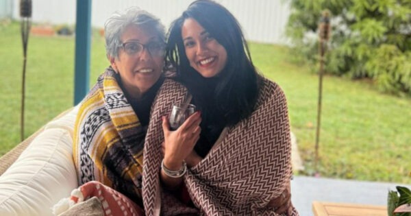 Actriz cubana Camila Arteche celebra la navidad junto a su madre en ... Actriz cubana Camila Arteche celebra la navidad junto a su madre en ...