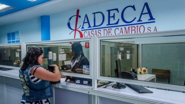 CADECA implementa nuevo servicio para clientes cubanos - Todo Cuba