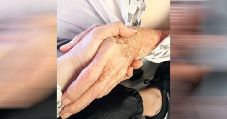 Actriz Claudia Valdés regresa a Miami tras reencontrarse con su abuela en Cuba - Todo Cuba