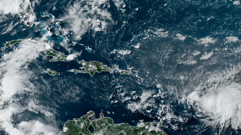 Tormenta tropical Bret alcanza los vientos máximos de 100 km/h - Todo Cuba