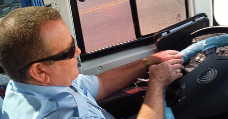 El gesto del chofer de una guagua en Matanzas se viraliza en las redes ...