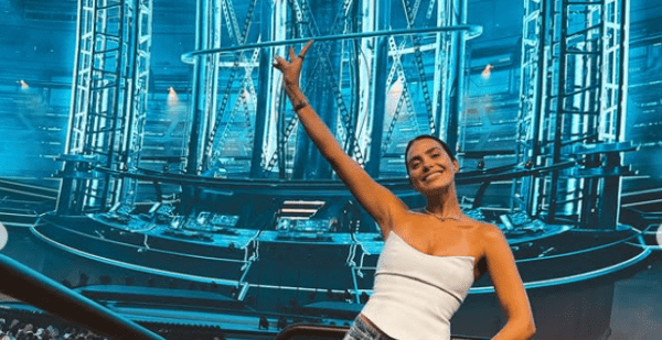 Aly Sánchez conmemora 18 años en Estados Unidos con humor, familia y la ...